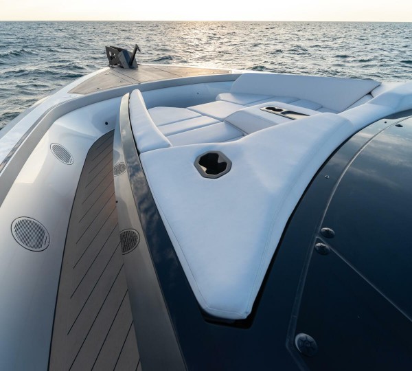SWEETWATER Yacht Charter Details, Wajer | CHARTERWORLD Luxury Superyachts